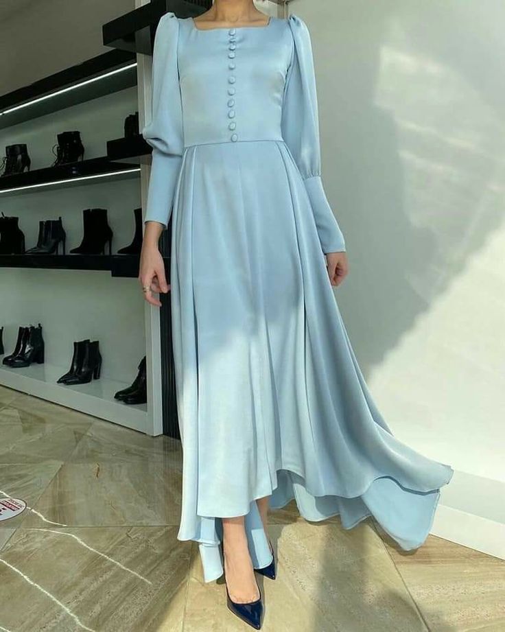 10 Inspirasi Outfit Natal 2024 yang Stylish dan Cocok untuk Berbagai ...
