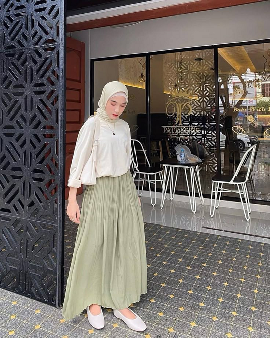 Pecinta Hijau Wajib Tahu! Ini 7 Mix & Match Warna Hijau untuk Style ...